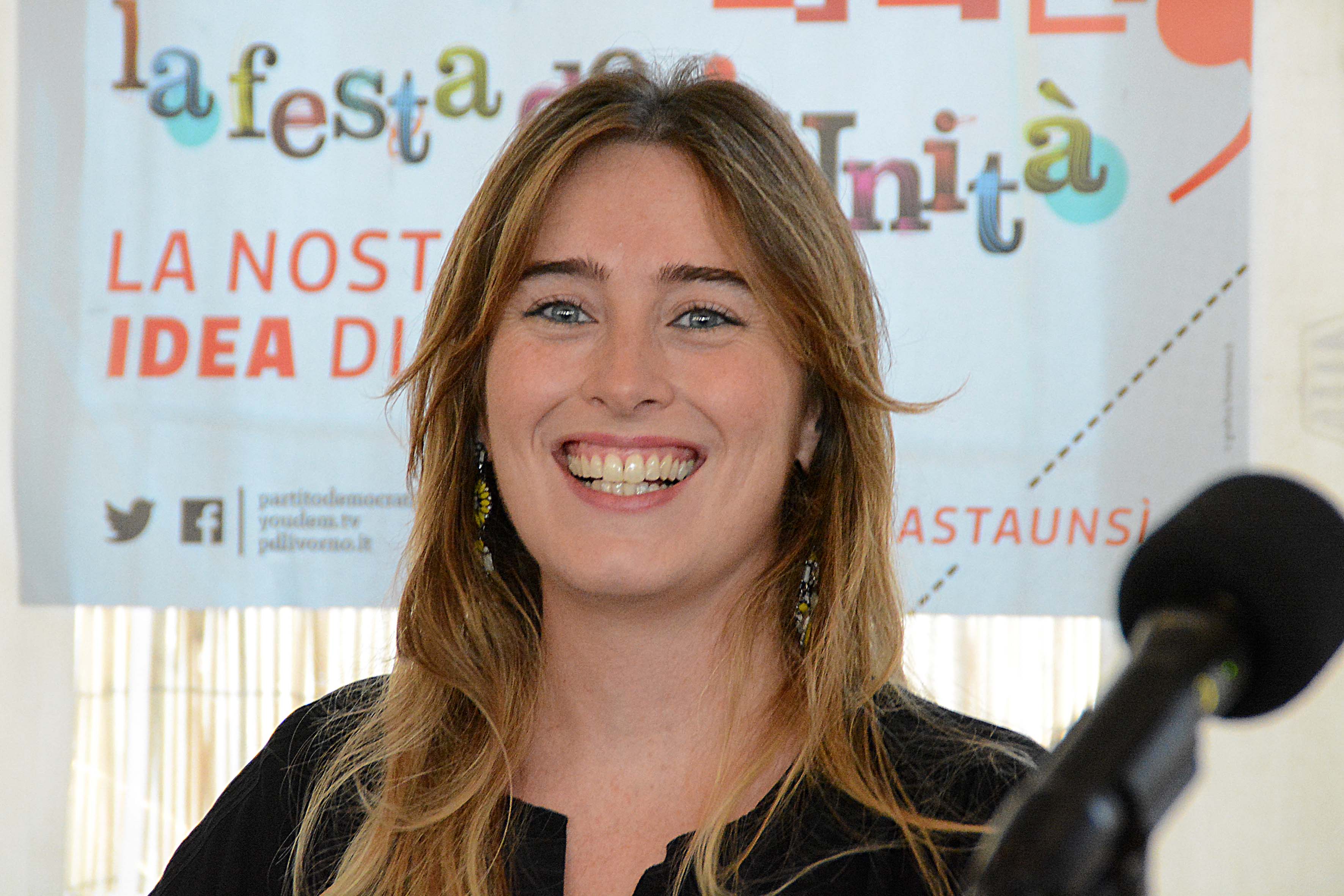 Folla per il ministro Boschi alla festa dell'unità. Solidarietà alle ...