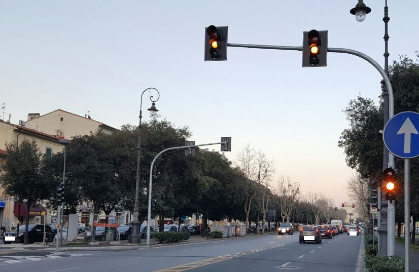 Si accendono i quattro nuovi semafori - QuiLivorno.it