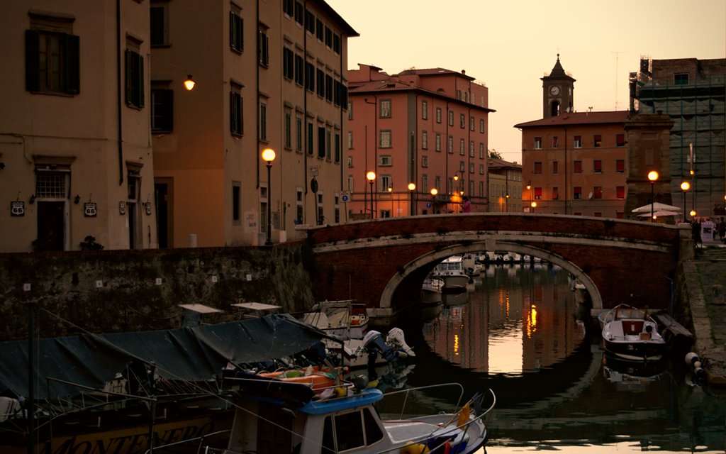 Oggi il "battello del gusto". Tour e degustazione - QuiLivorno.it