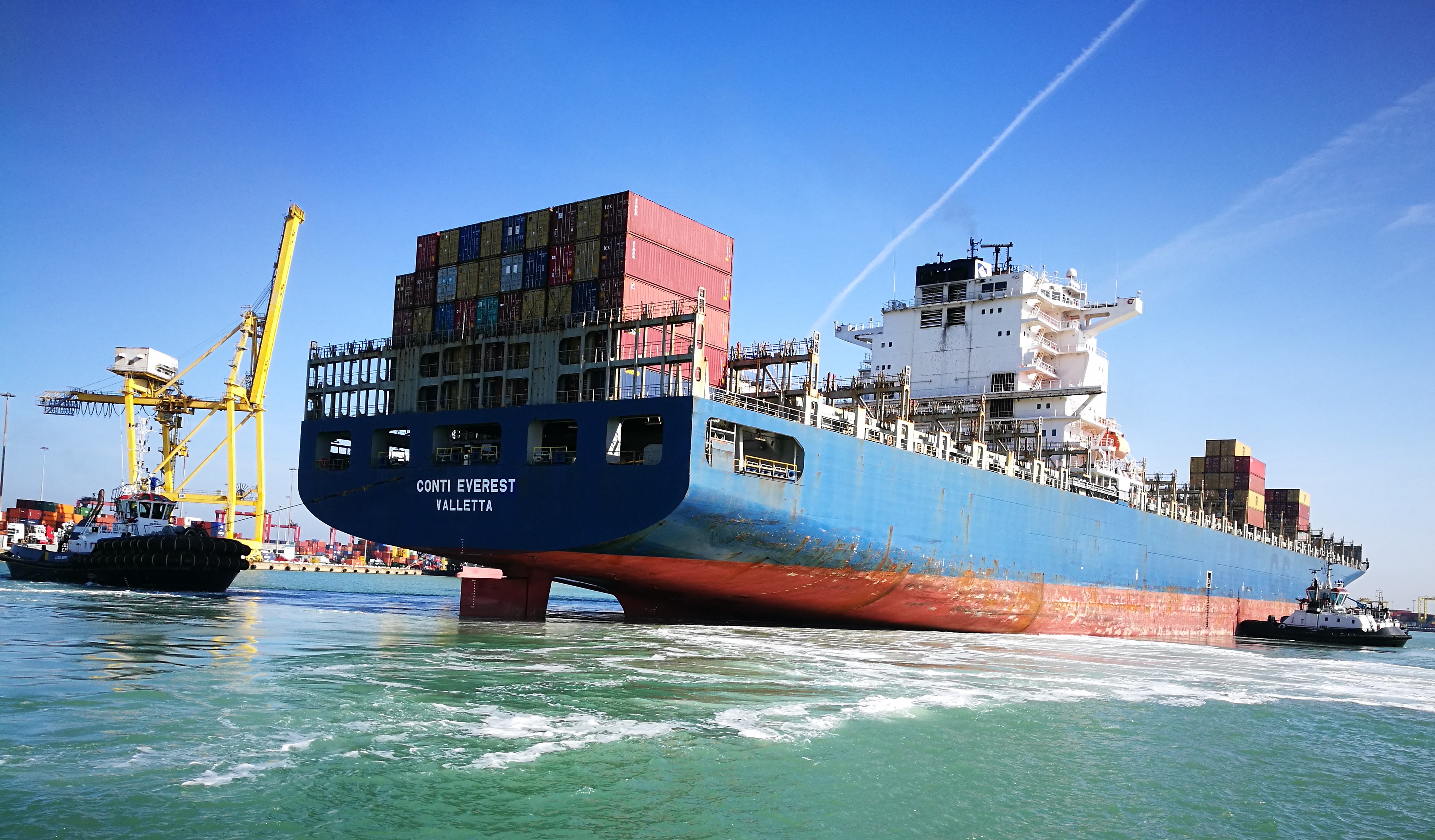 A Livorno la nave portacontainer dei record - QuiLivorno.it