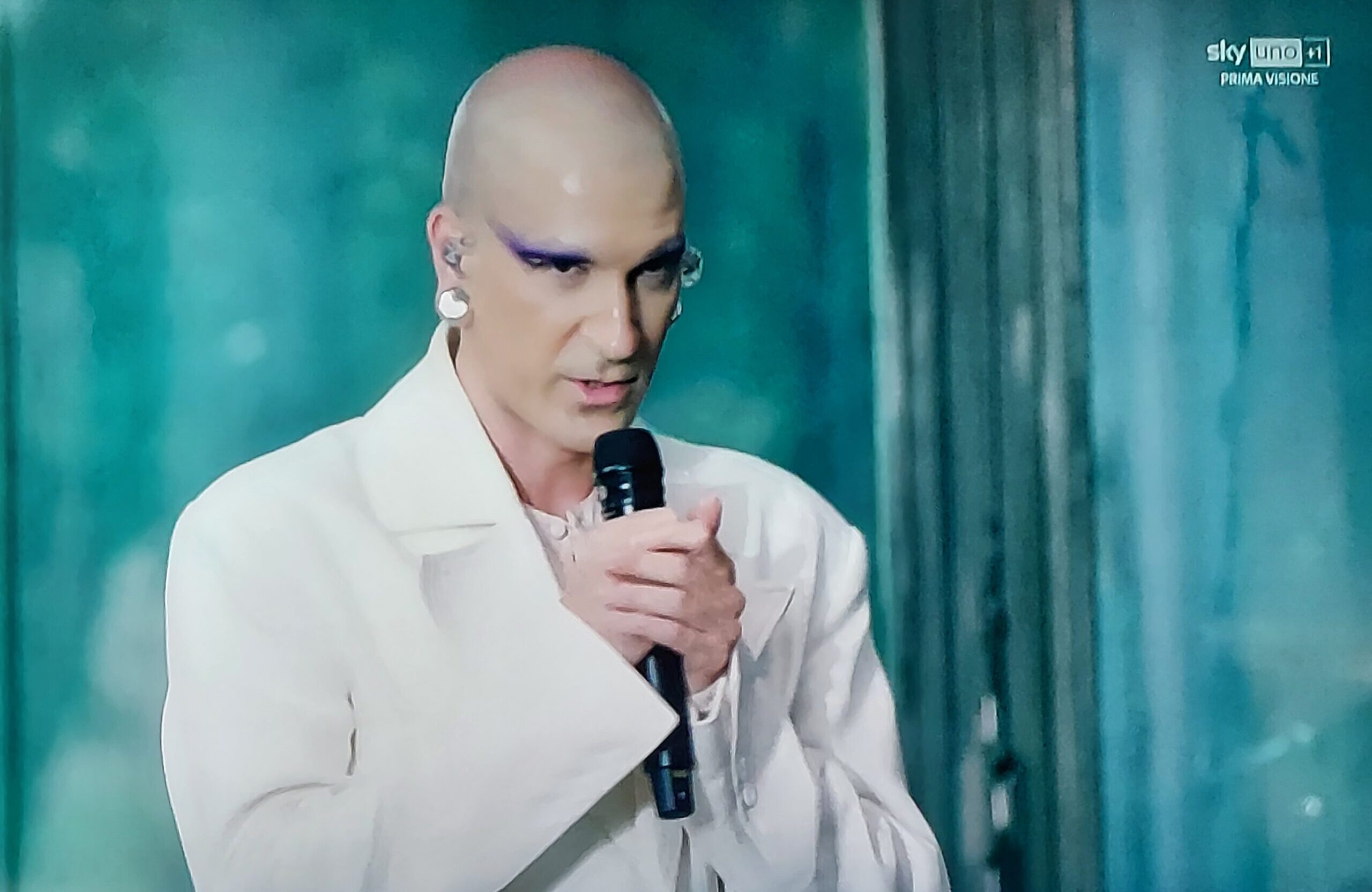 X Factor: Erio emoziona ancora e si guadagna l'ingresso ai live ...