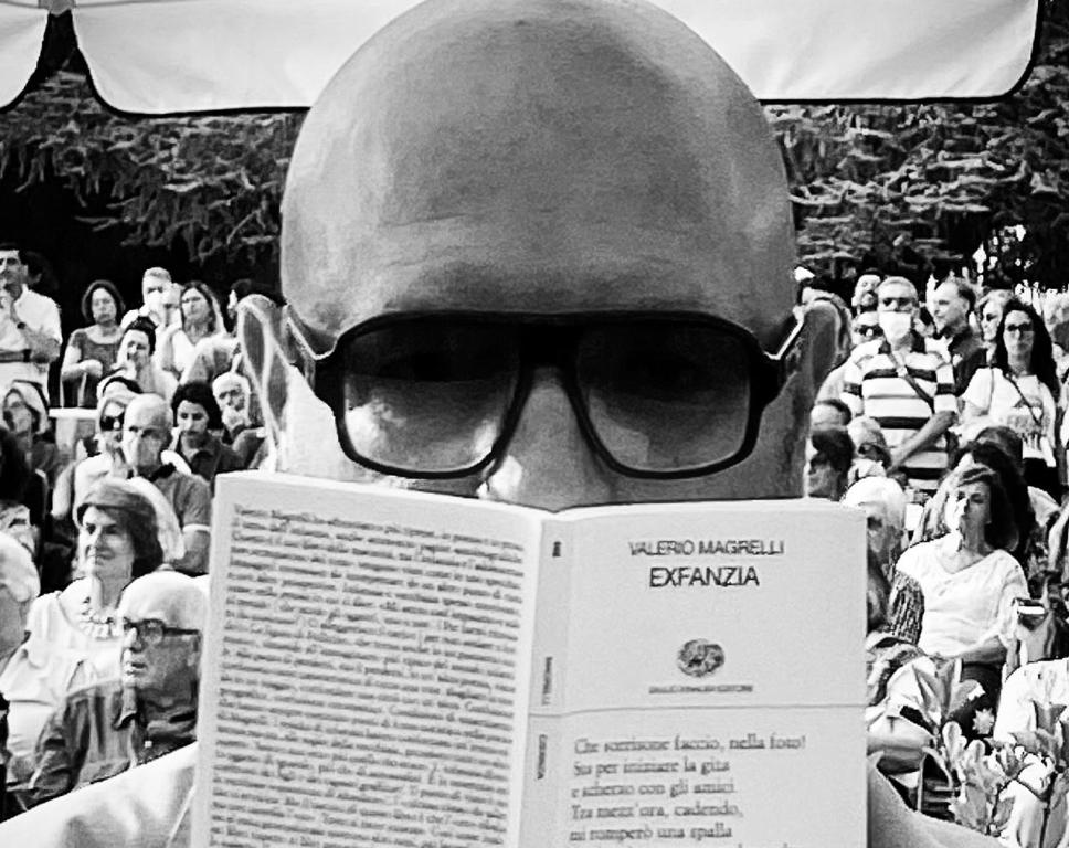 Lo scrittore livornese Corbi: "Vi racconto il grande poeta Valerio ...