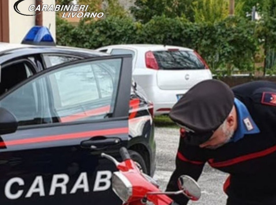 Tenta di rubare la borsa in un locale - QuiLivorno.it