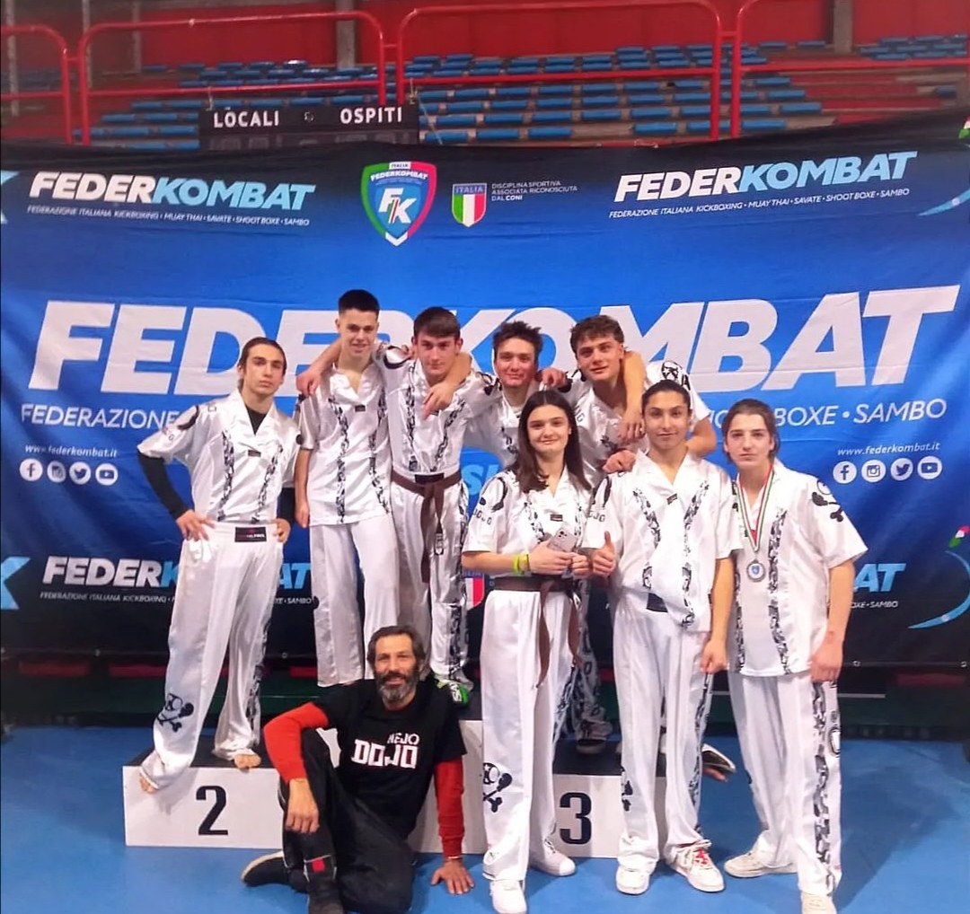 Kickboxing. Titoli italiani e medaglie per i campioni dell'Hejo Dojo ...