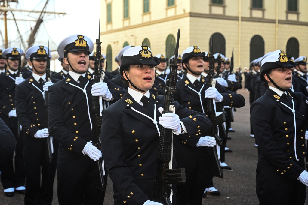 Giurano gli allievi ufficiali dell'Accademia navale - QuiLivorno.it