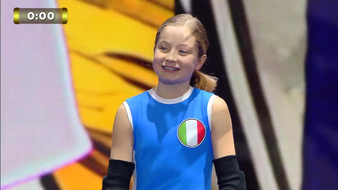 La piccola ninja Anna (10 anni) allo Show dei Record di Gerry Scotti ...