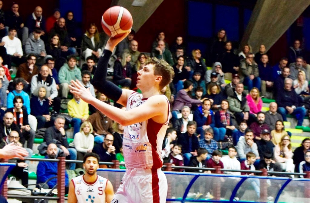 Akern-Arechi Salerno, le pagelle. Tozzi is on fire, Lucarelli e il ...