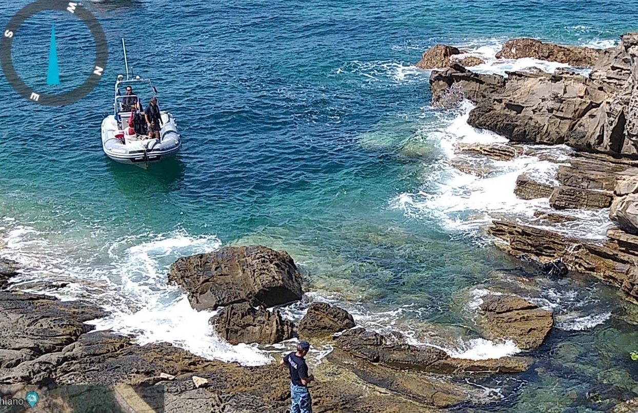 Rimosso l'ordigno a Punta Pacchiano, discesa riaperta ai bagnanti ...