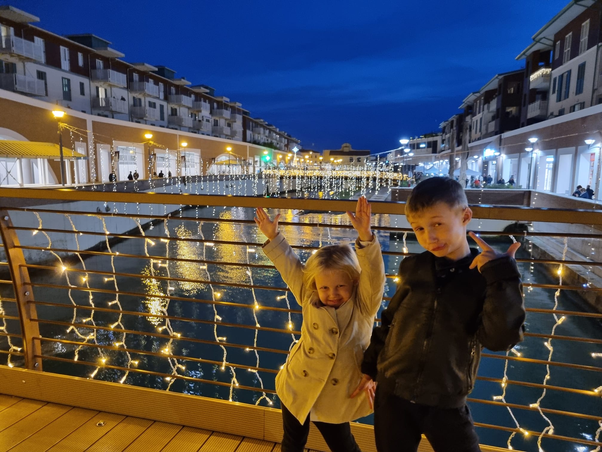 Porta a Mare accende le luci di Natale - QuiLivorno.it