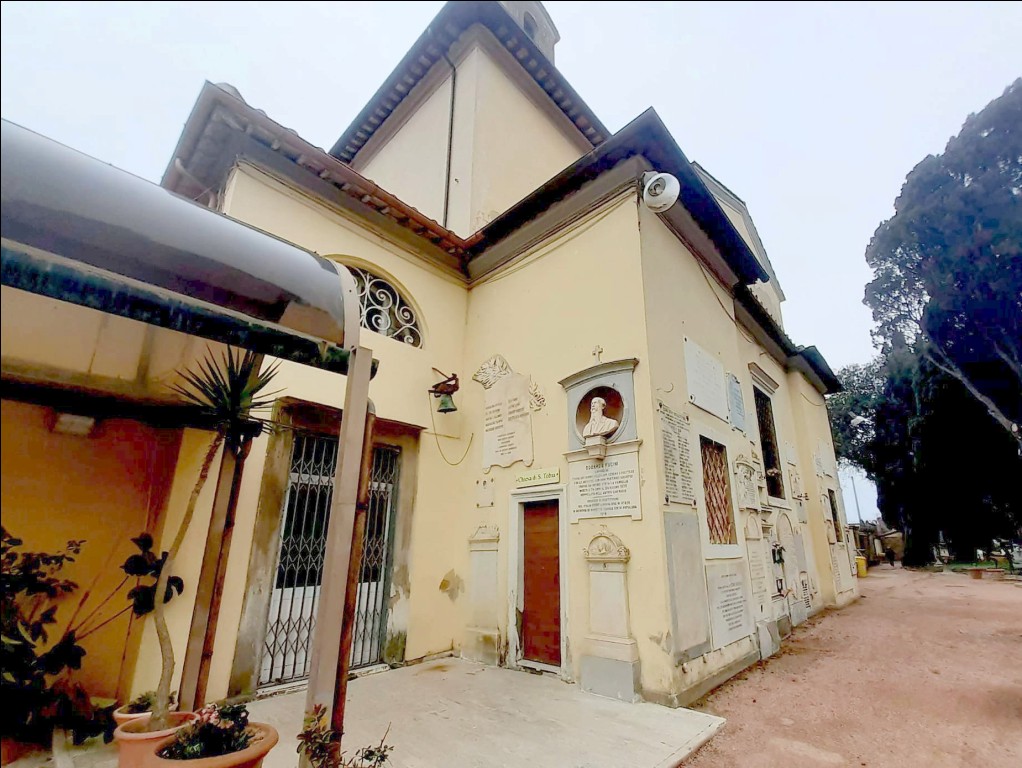 Partiti i lavori alla chiesa San Tobia al cimitero dei Lupi - QuiLivorno.it
